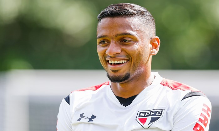 Em final de contrato, Reinaldo pode trocar o São Paulo pelo Inter ...