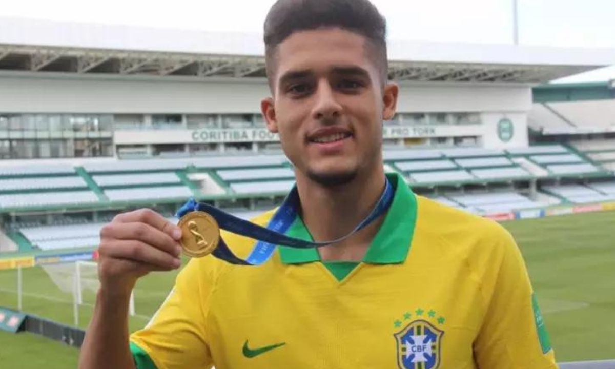 Yan Couto, lateral do City, vira disputa entre Bahia e Flamengo