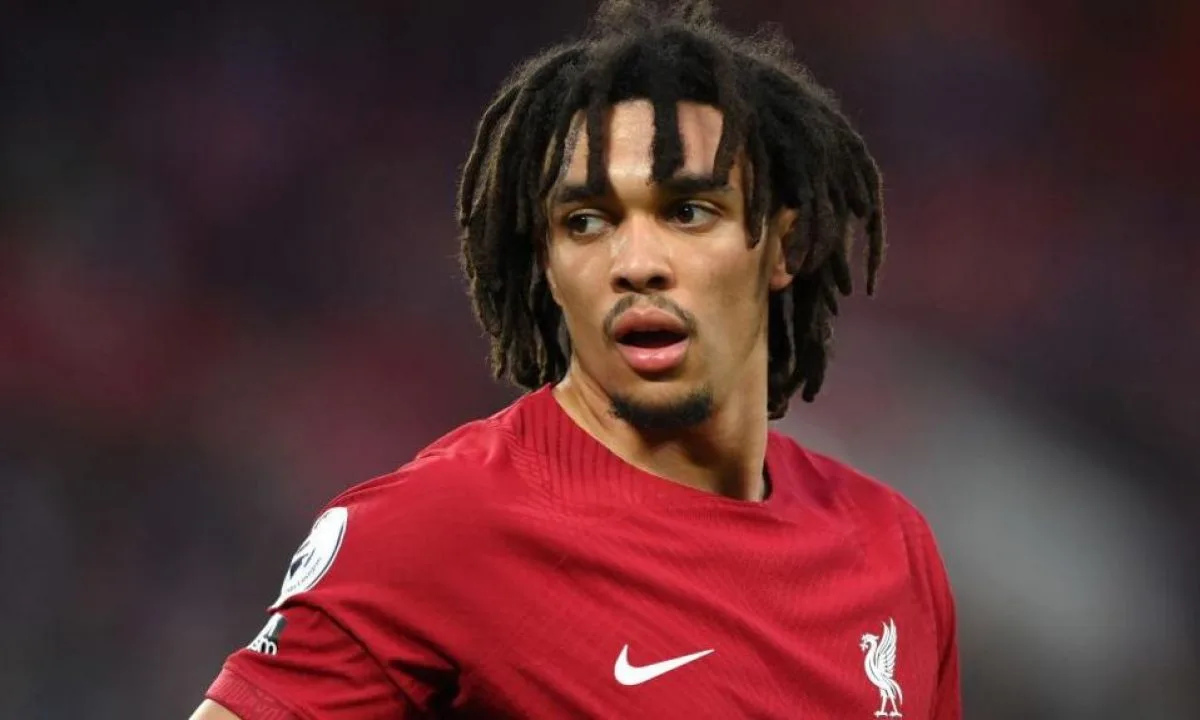 Alexander-Arnold está a um detalhe de trocar o Liverpool pelo Real Madrid
