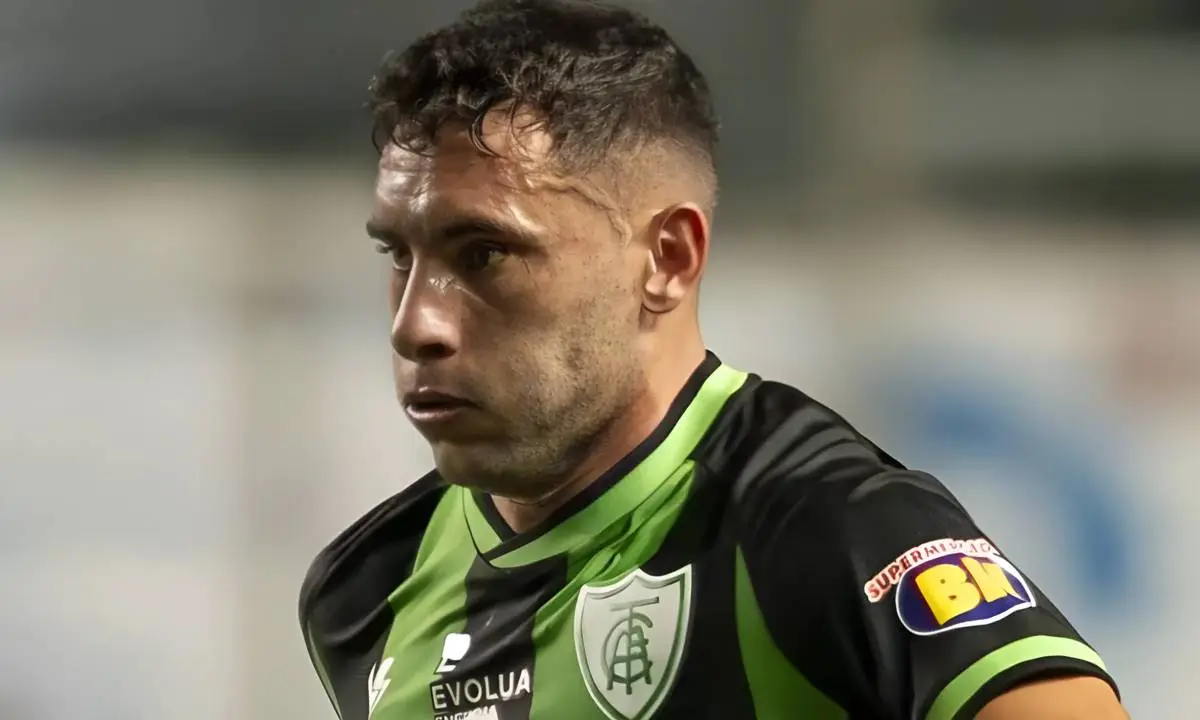 Emmanuel Martínez pede saída do América e o Vasco tem interesse