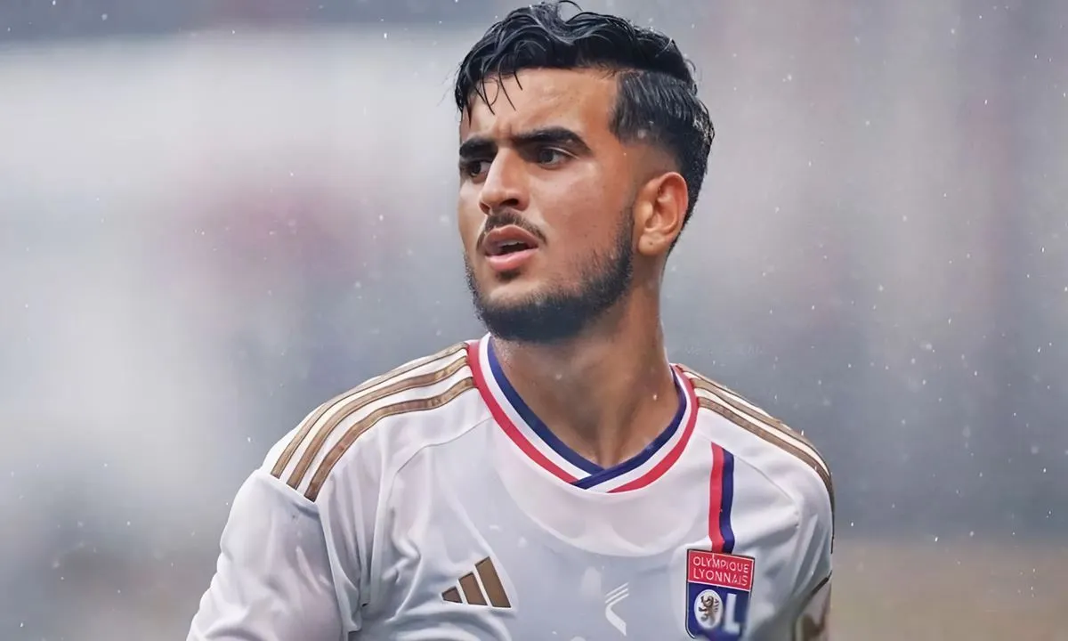 Lyon libera e francês El Arouch tem data marcada para vir ao Brasileirão