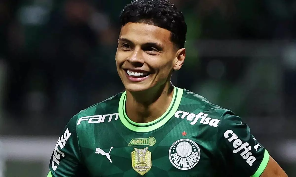 Gigante europeu avança para contratar Richard Ríos por R$ 122 milhões