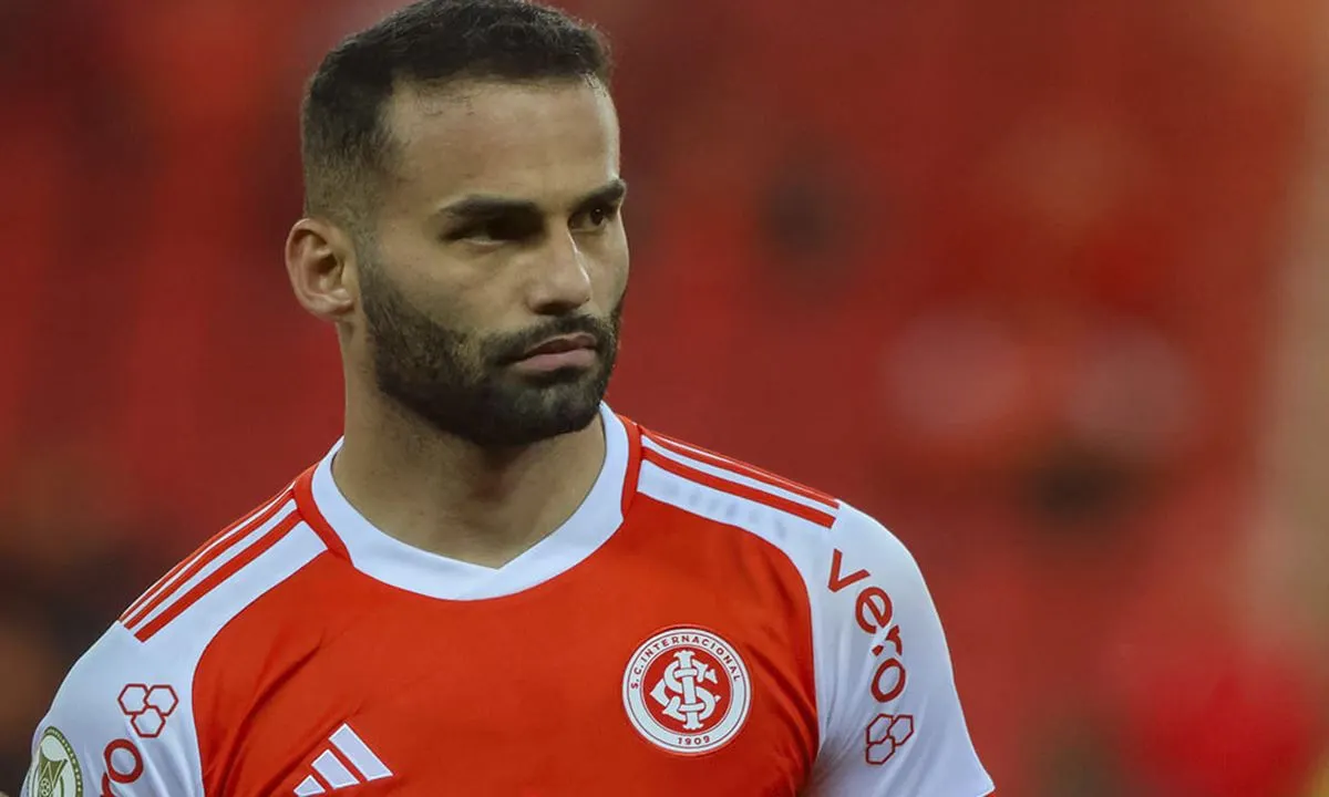 Santos oferece jogador ao Internacional em troca por Thiago Maia